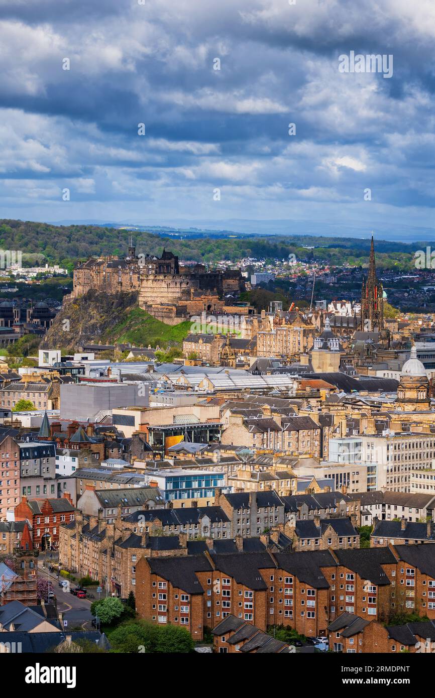 Edinburgh cityscape with view to the Edinburgh Castle, capital city of ...