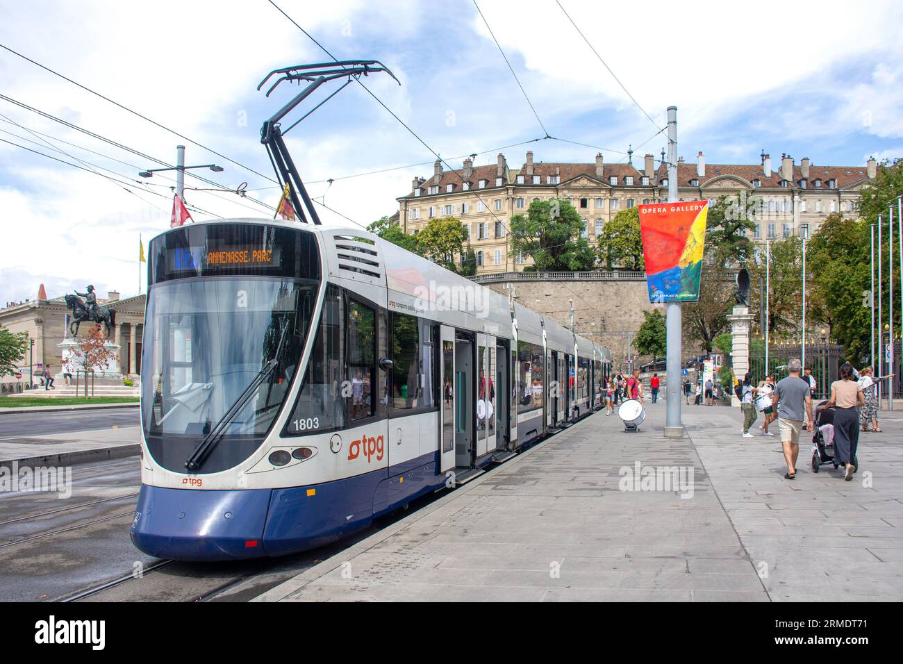 Tpg tram approaching stop, Place de Neuve, Vieille-Ville, Geneva ...