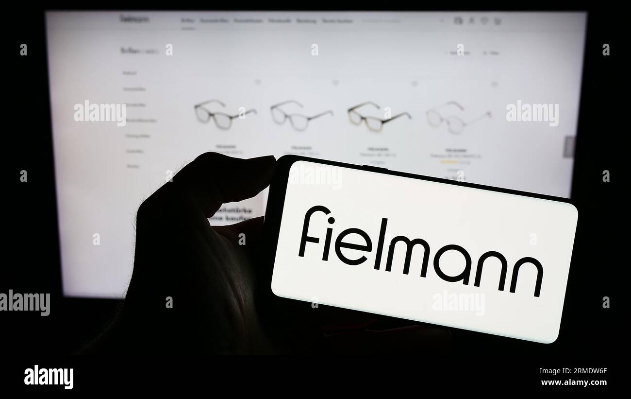 Fielmann logo hi-res stock photography and images - Alamy