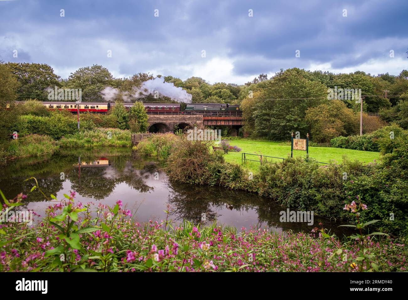 34072 is a Bulleid Pacific of the Battle of Britain Class named 257 ...