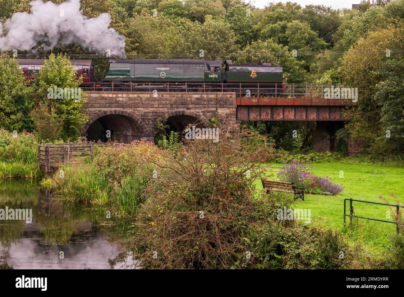34072 is a Bulleid Pacific of the Battle of Britain Class named 257 ...