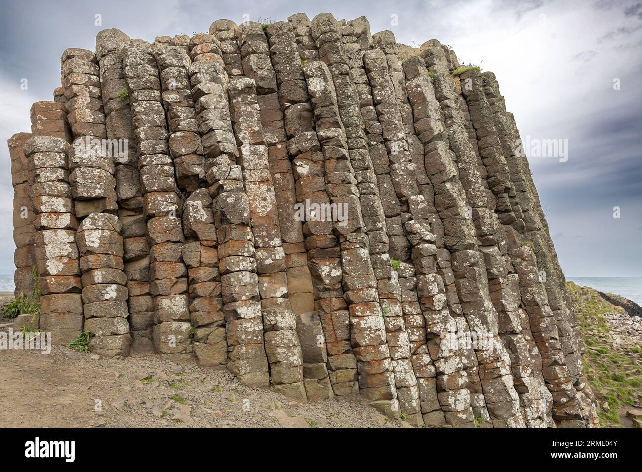 One side of the Giant's Gate, Giant Causeway, basalt columns, Causeway ...
