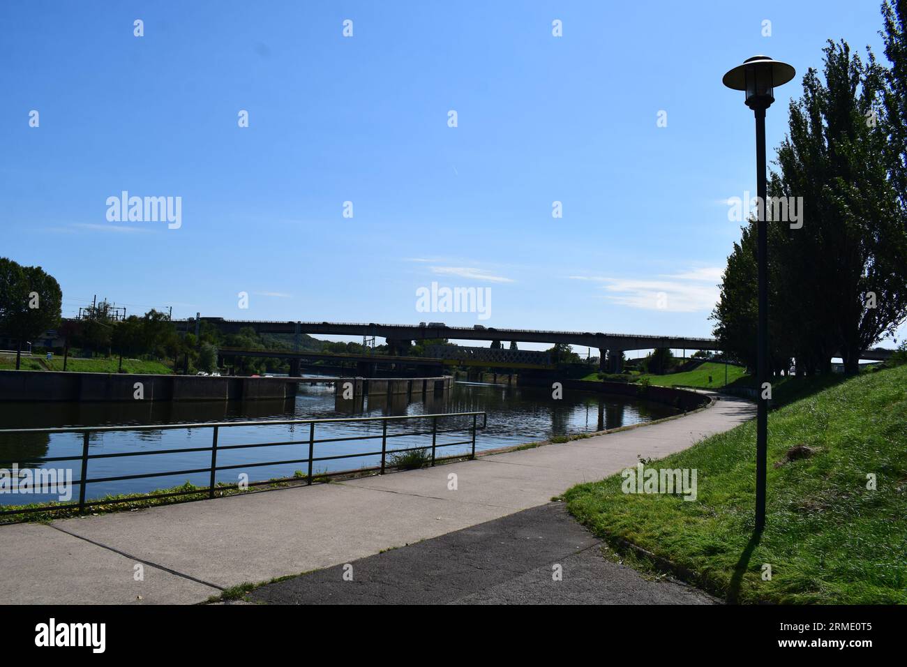railroad bridge with a highway bridge above Stock Photo - Alamy