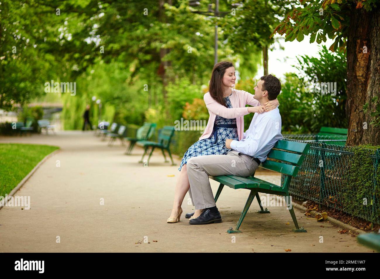 Parisian bench hi-res stock photography and images - Alamy