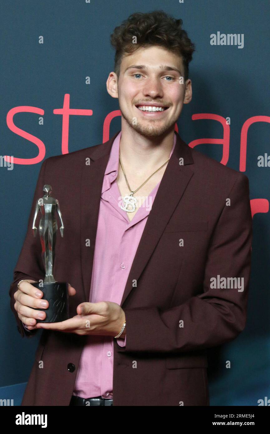 LOS ANGELES - AUG 27: Jesser at the 2023 Streamy Awards - Winners Walk ...