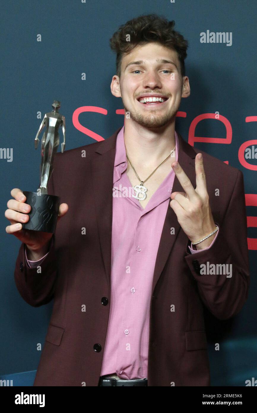 LOS ANGELES - AUG 27: Jesser at the 2023 Streamy Awards - Winners Walk ...