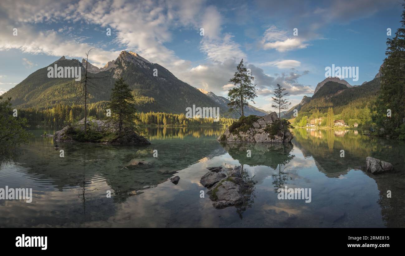 Sunrise calm on Hintersee lake. Gemany Stock Photo - Alamy