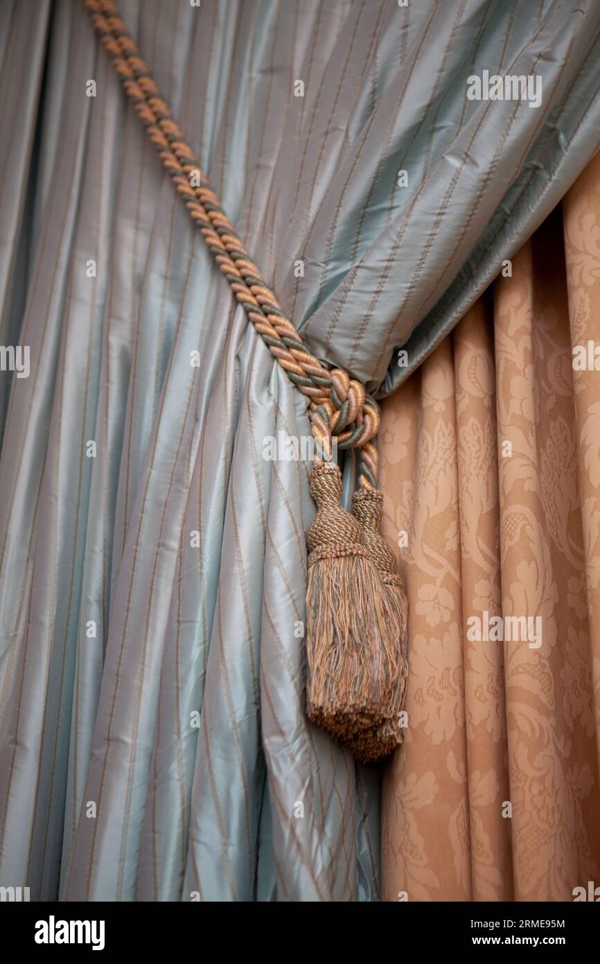 Curtain knot hi-res stock photography and images - Alamy