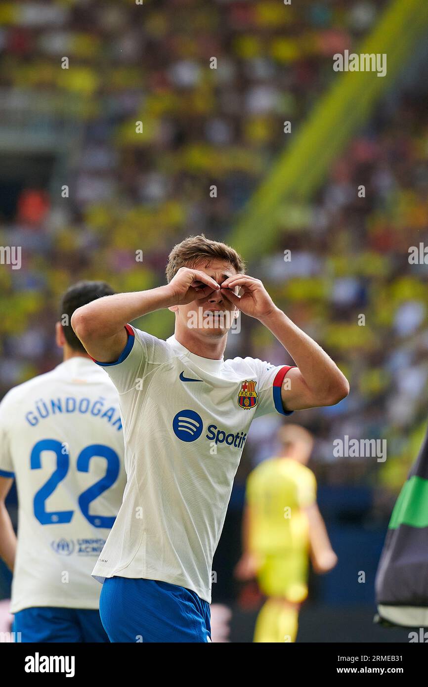 Gavi action hi-res stock photography and images - Alamy