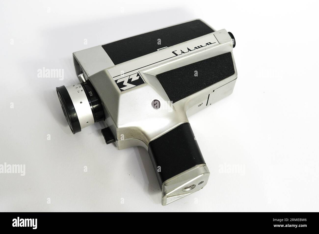 Old motion picture film camera hi-res stock photography and images - Alamy