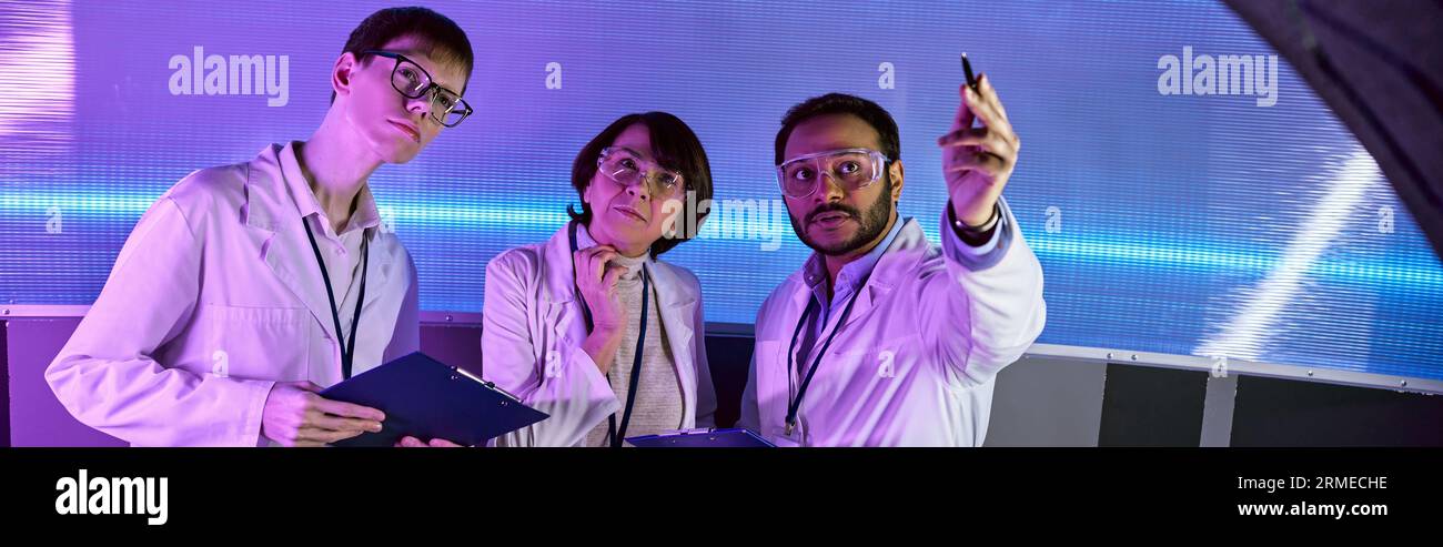 Indian scientists hi-res stock photography and images - Alamy