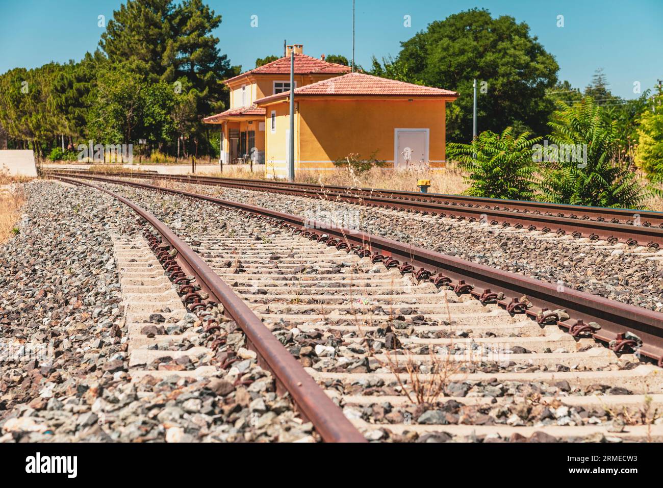 Old railway tracks out of use hi-res stock photography and images - Alamy