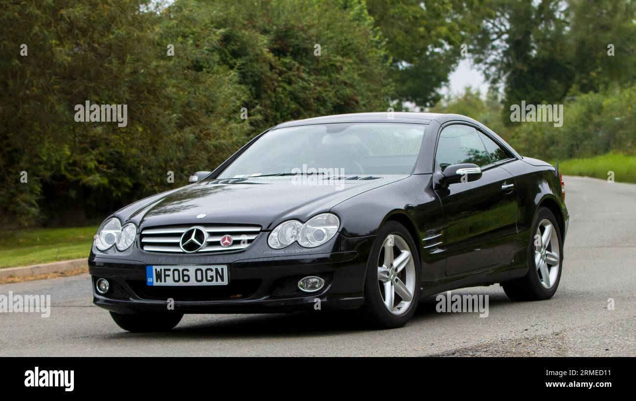 Driving mercedes benz hi-res stock photography and images - Alamy