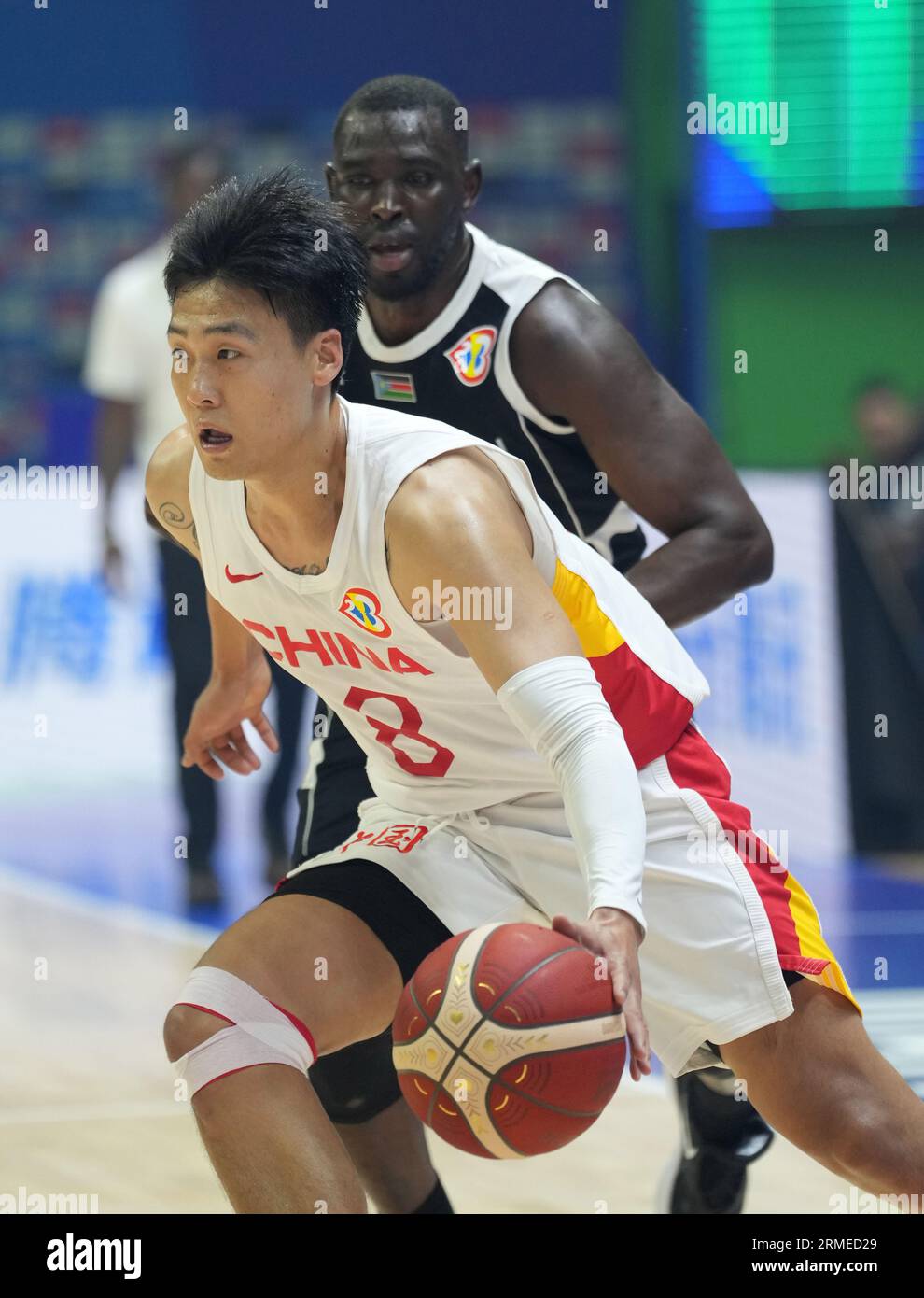 Manila, Philippines. 28th Aug, 2023. Zhao Rui (front) of China competes ...