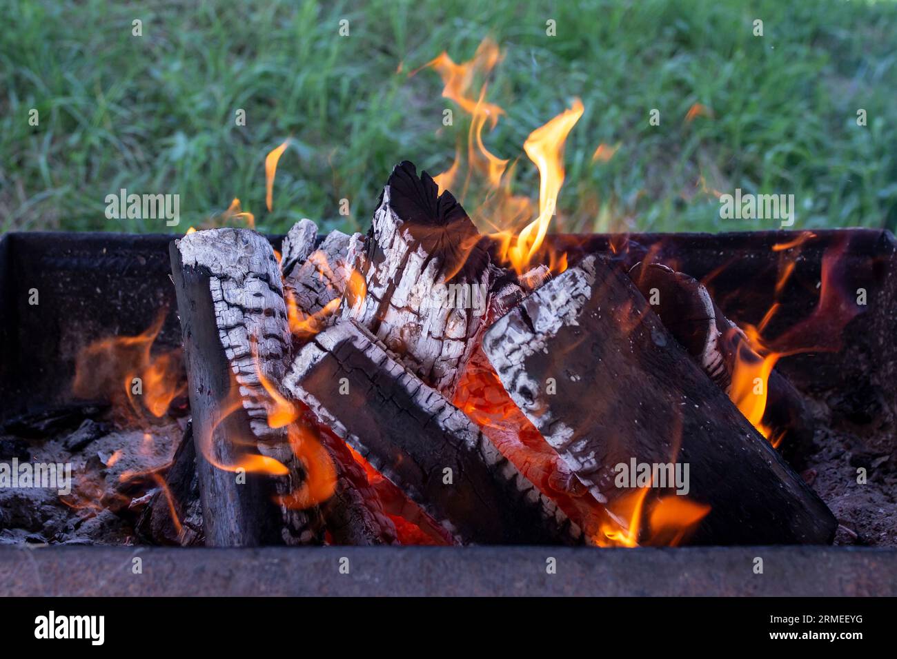 Orange flames hi-res stock photography and images - Alamy