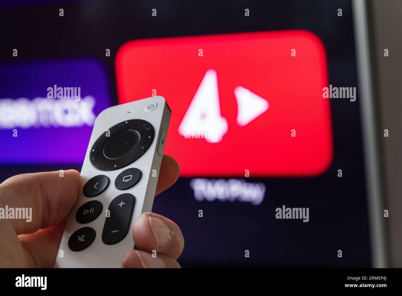 Tv4 emblem hi-res stock photography and images - Alamy
