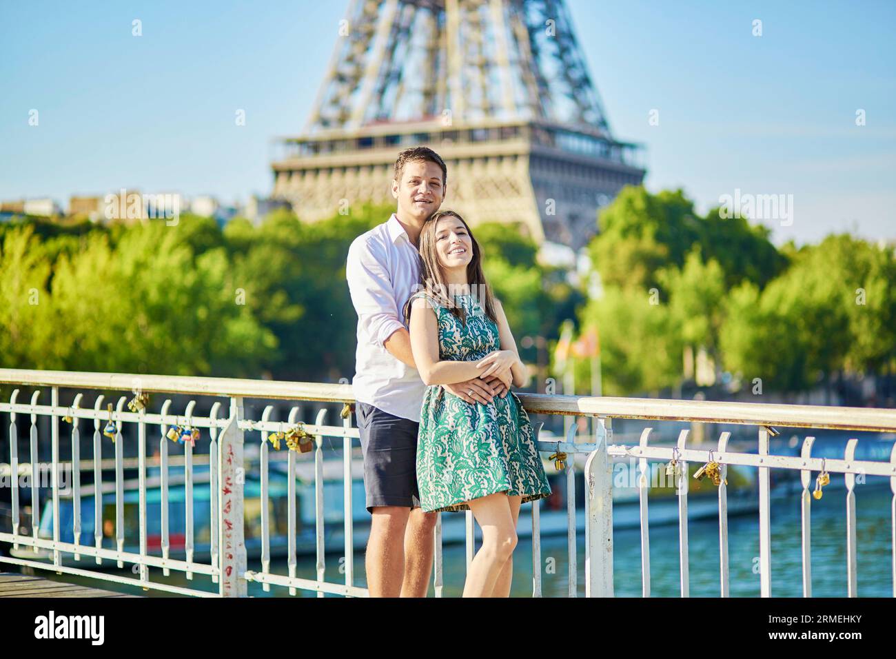 Young romantic couple spending their vacation in Paris, France. Dating ...