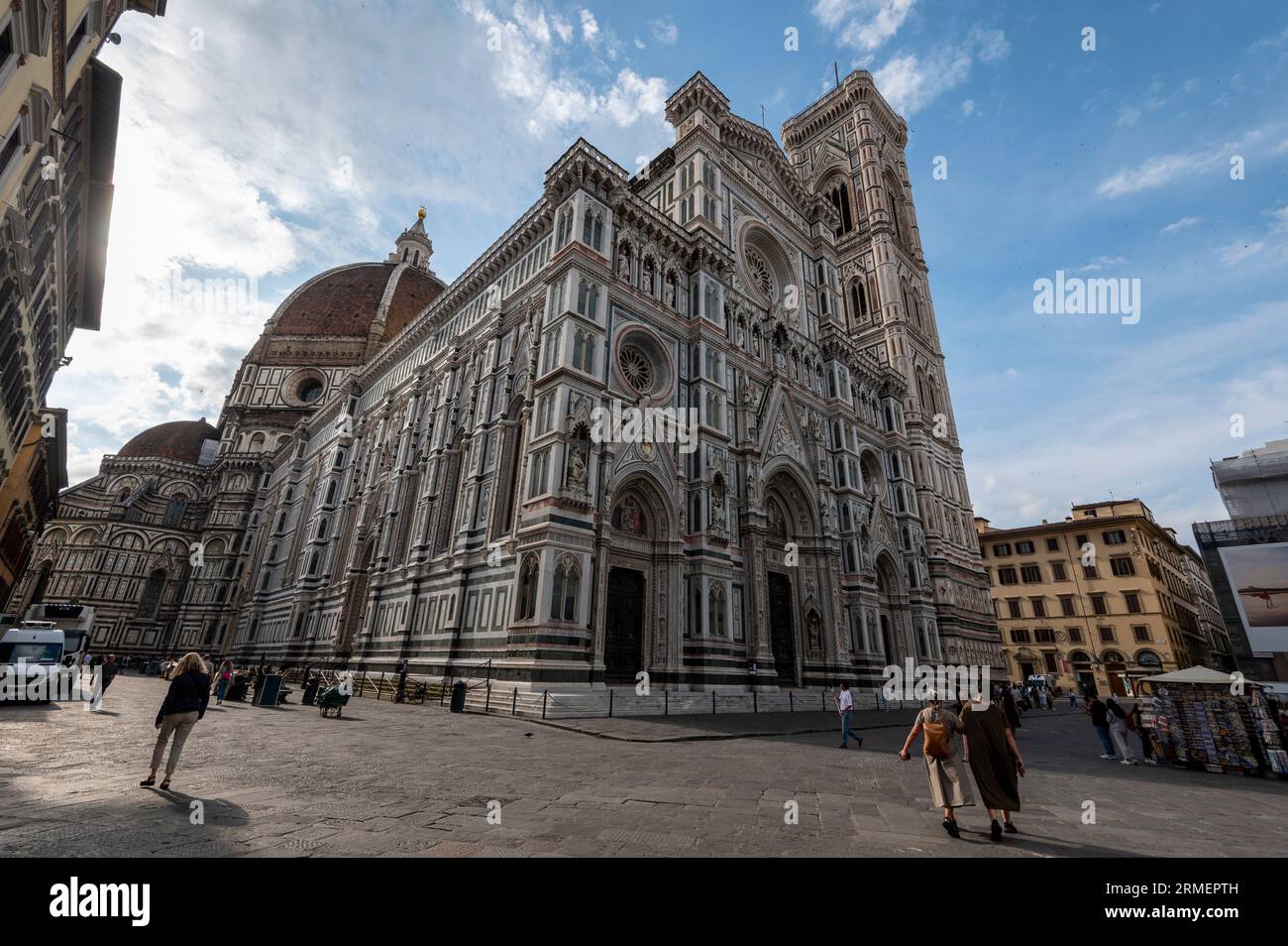 277 feet tall hi-res stock photography and images - Alamy