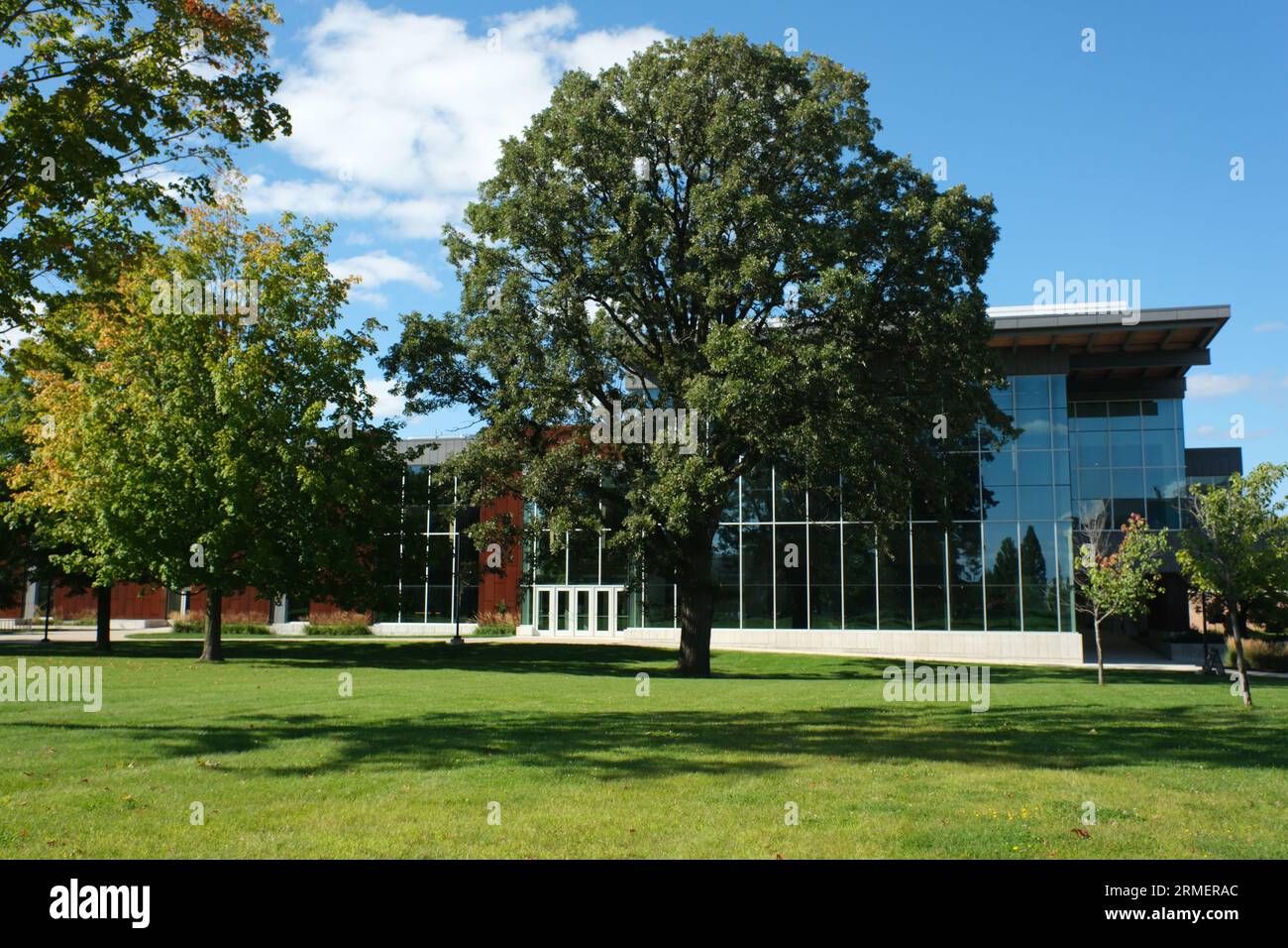 Unviersity student hi-res stock photography and images - Alamy