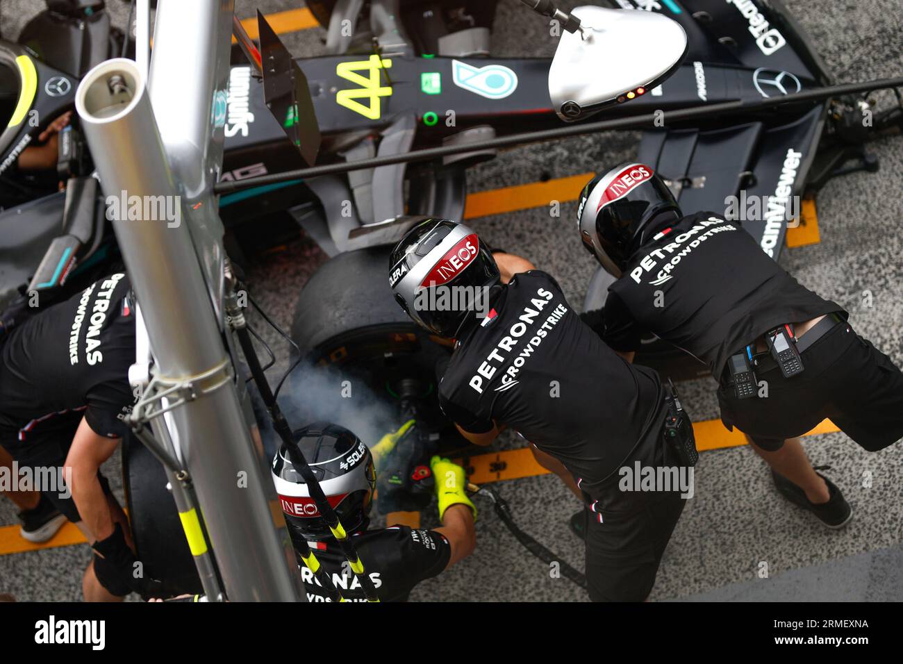 Zandvoort, Netherlands. 24th Aug, 2023. Mercedes-AMG Petronas F1 Team during pit stop practice ...