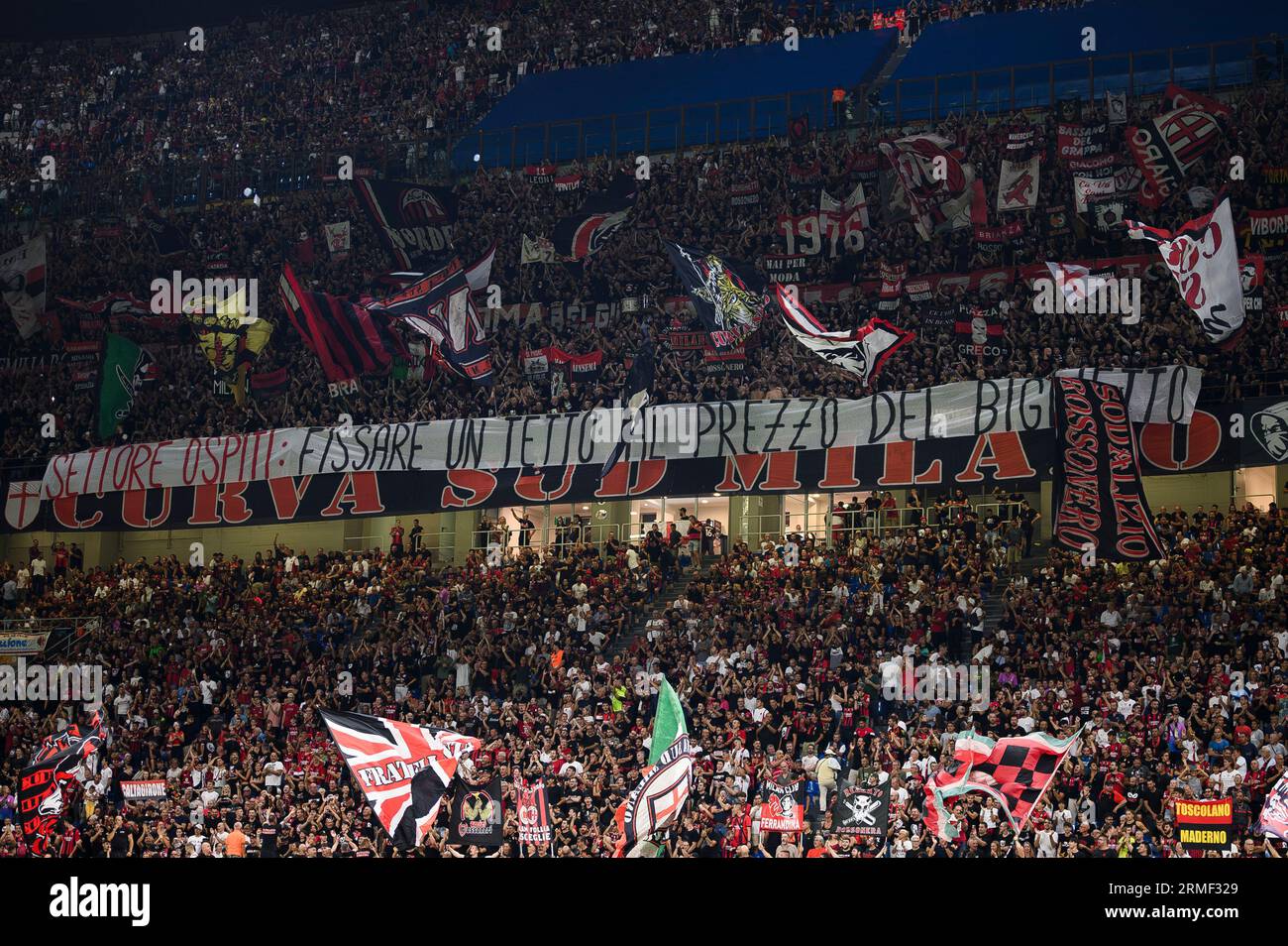 Curva hi-res stock photography and images - Alamy