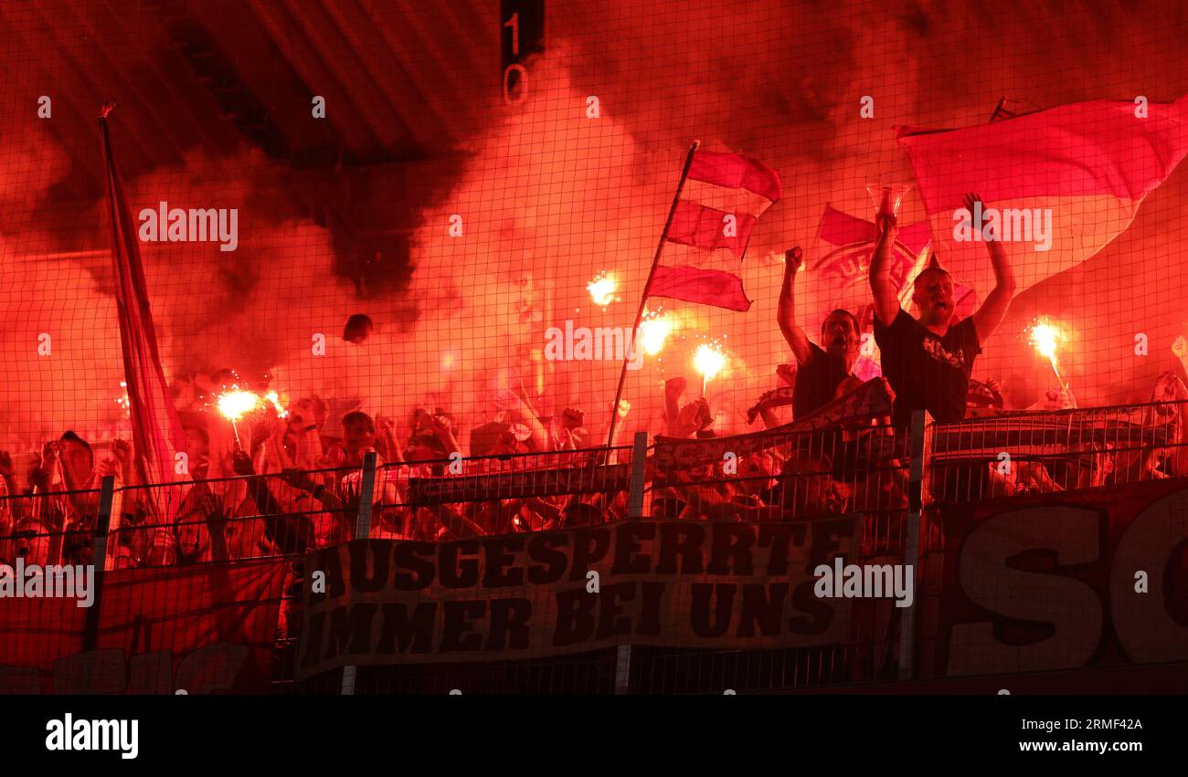 Bayern munchen ultras hi-res stock photography and images - Alamy