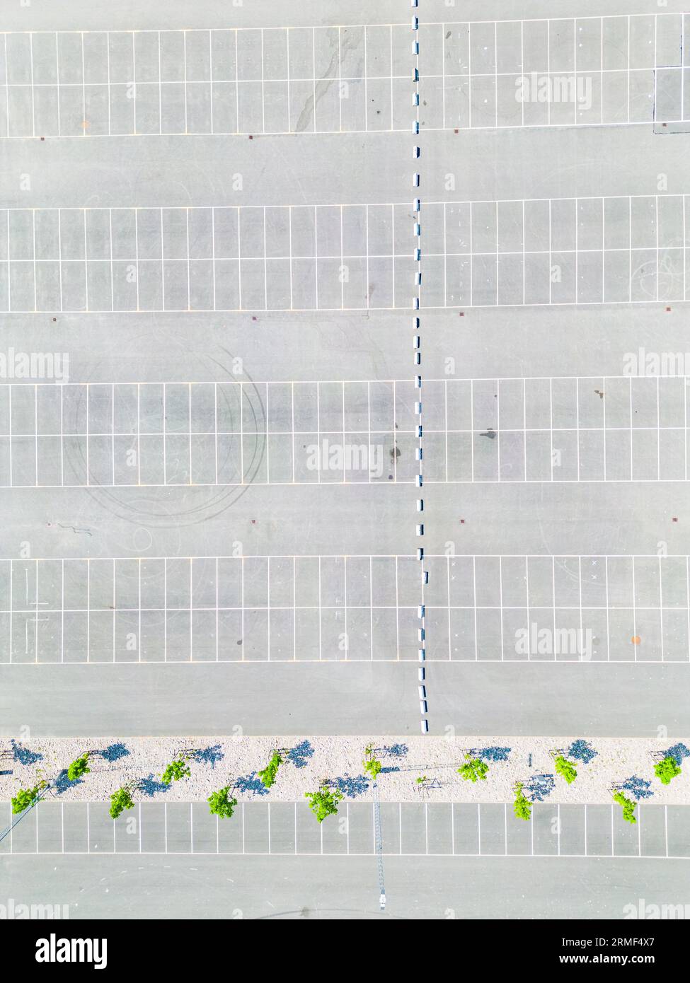 Aerial view of empty parking lot Stock Photo - Alamy