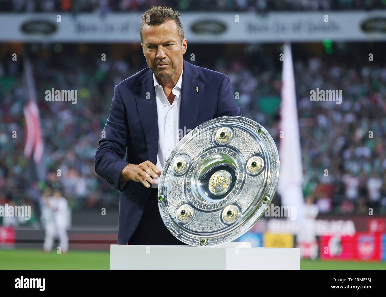 First division trophy hi-res stock photography and images - Alamy