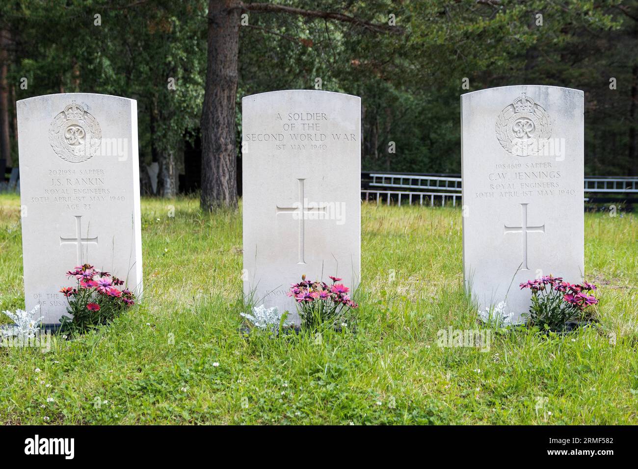 WW2 Commonwealth Graves at Lesjaverk kyrkjegard/graveyard..Lesja was ...