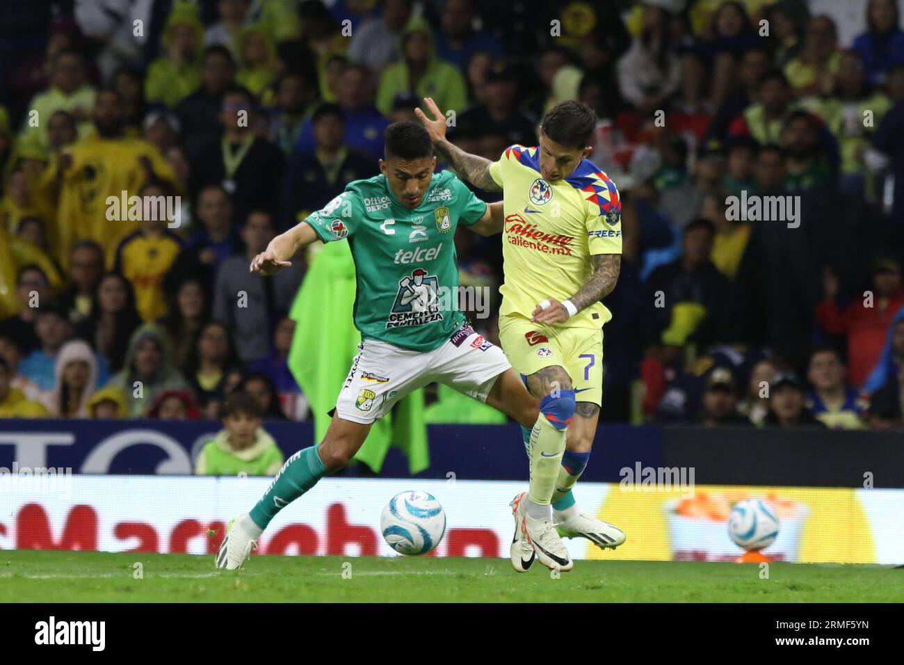 Aztec stadium mexico hi-res stock photography and images - Alamy