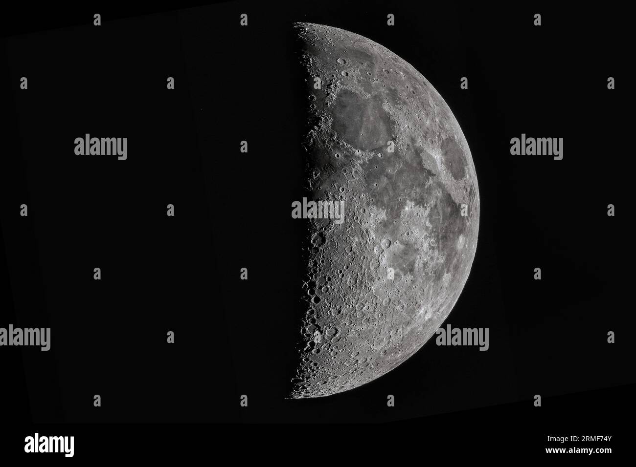 Moon glare hi-res stock photography and images - Alamy