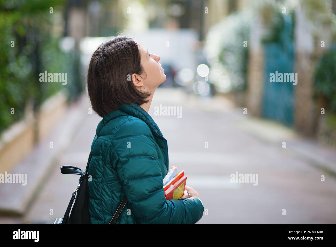 Girl fall books hi-res stock photography and images - Alamy