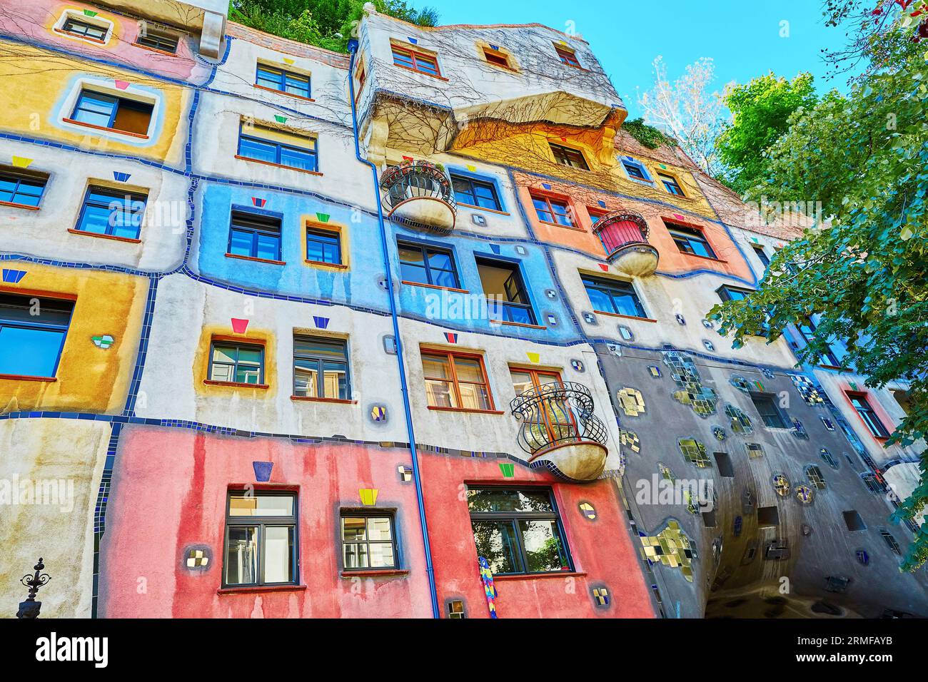 Architecture friedensreich hundertwasser building construction hi-res ...