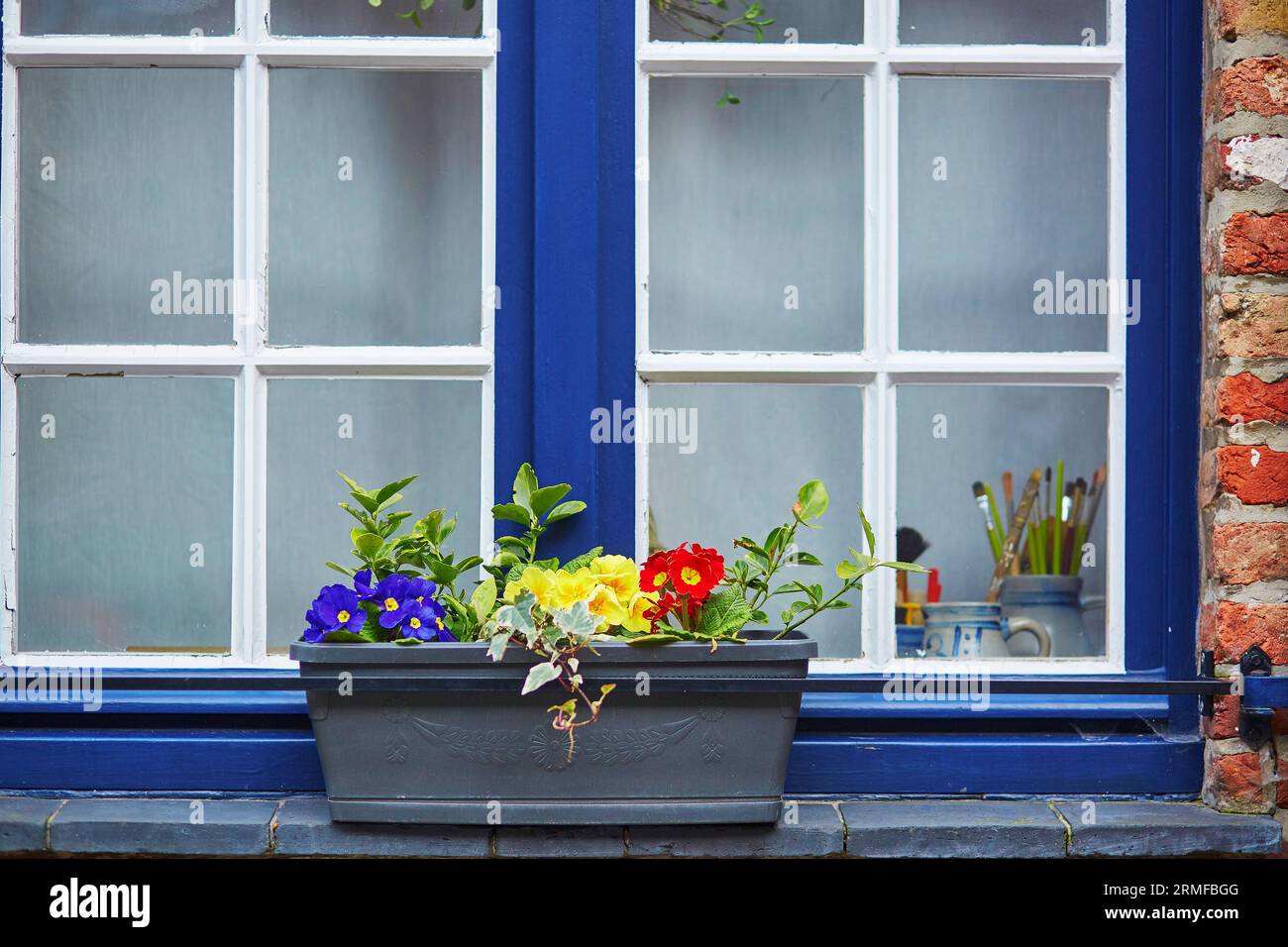 Montmarte flower hi-res stock photography and images - Alamy