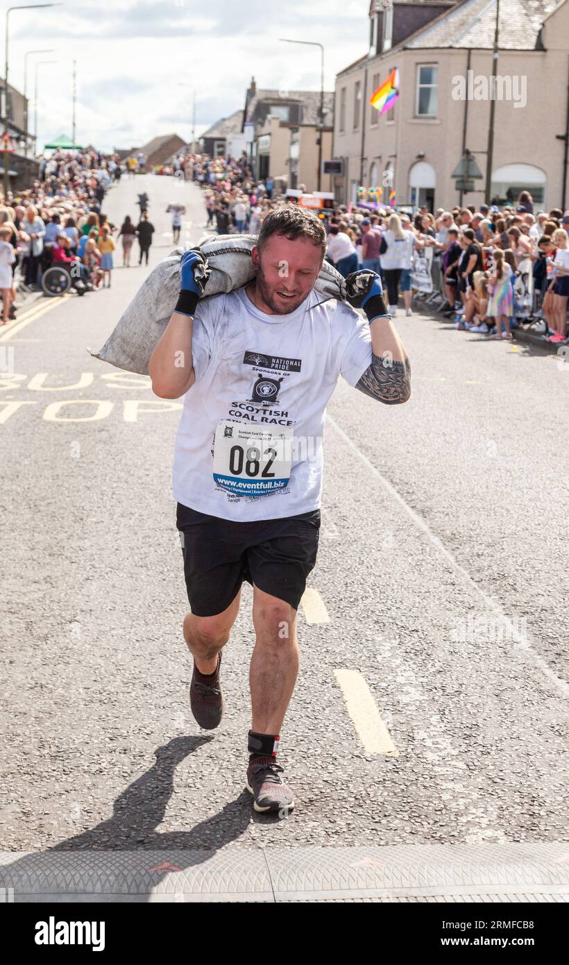 Scottish coal carrying championships hi-res stock photography and ...