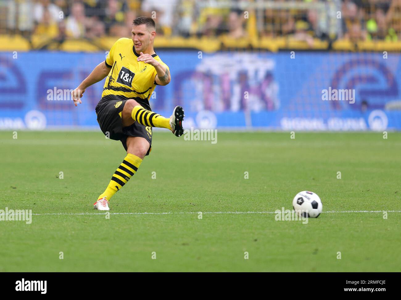 Dortmund, Deutschland. 19th Aug, 2023. firo: 08/19/2023 1.Bundesliga ...