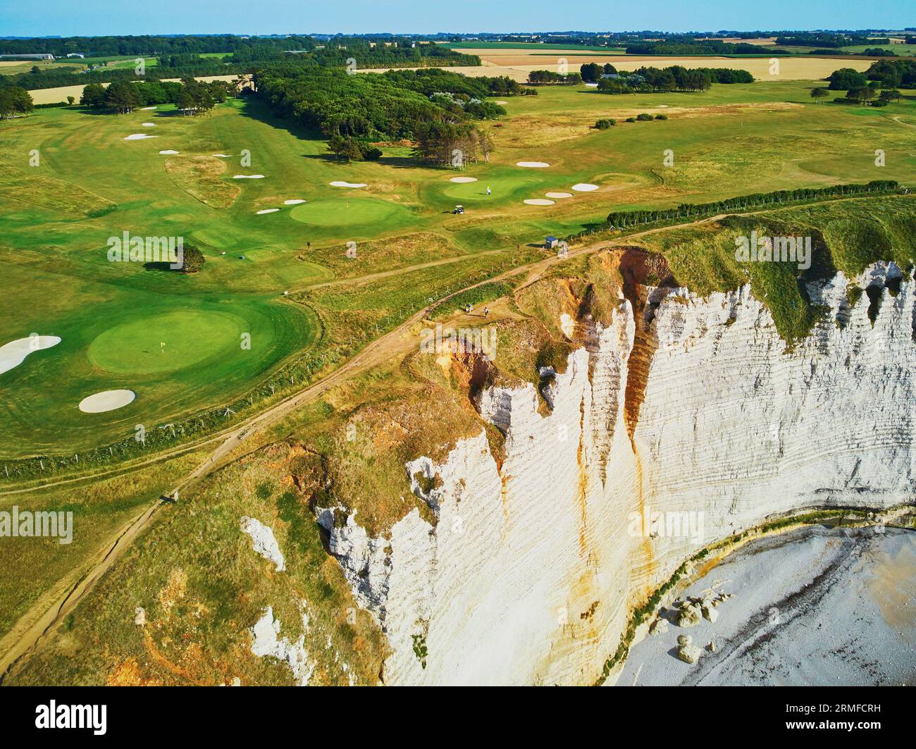 Etretat golf hi-res stock photography and images - Alamy