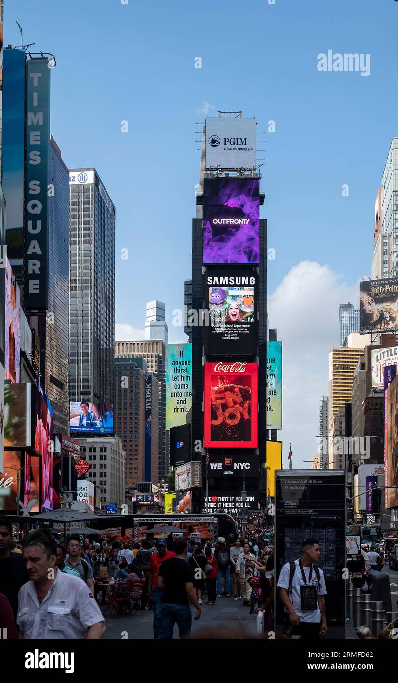 Typical times square scene hi-res stock photography and images - Alamy