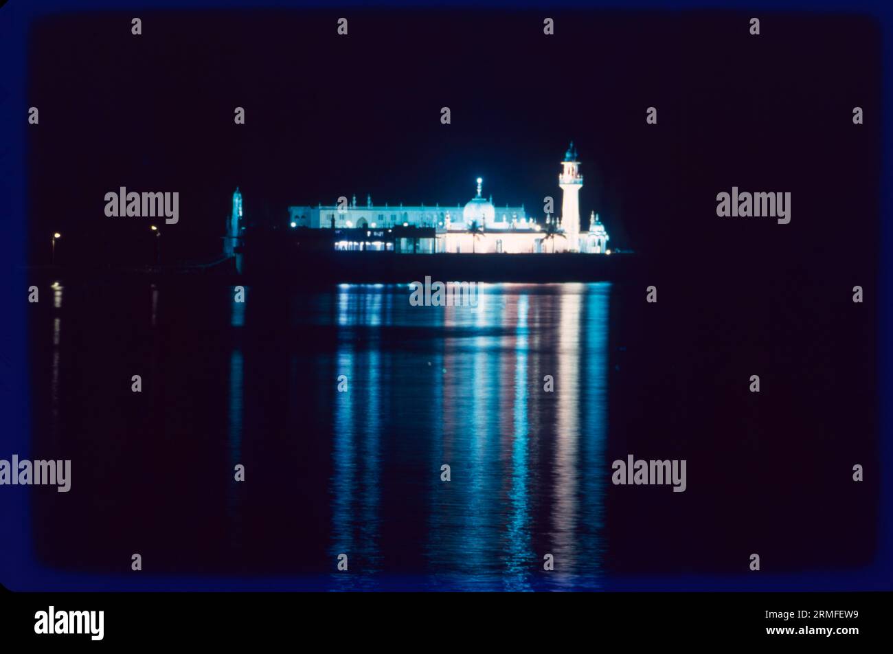Haji Ali Dargah, Night View, Worli, Mumbai, India Stock Photo - Alamy