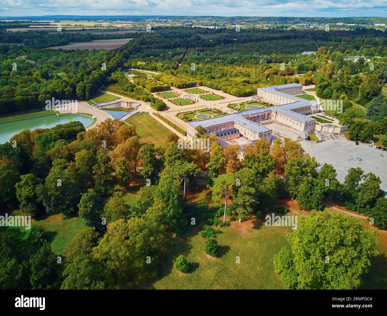 Palace of versailles aerial view hi-res stock photography and images ...