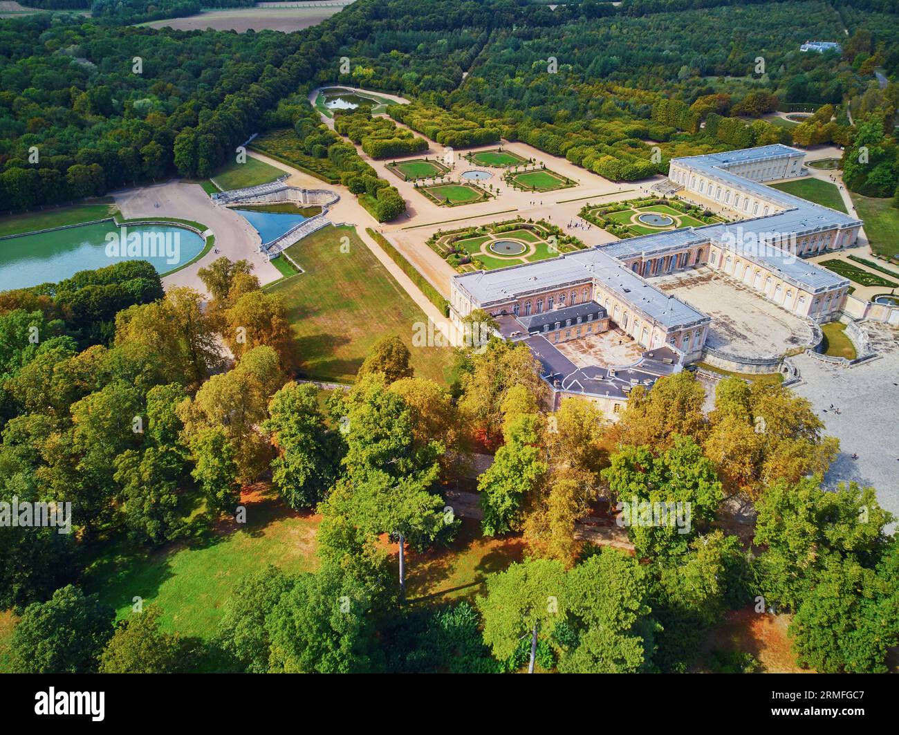 Palace of versailles aerial view hi-res stock photography and images ...