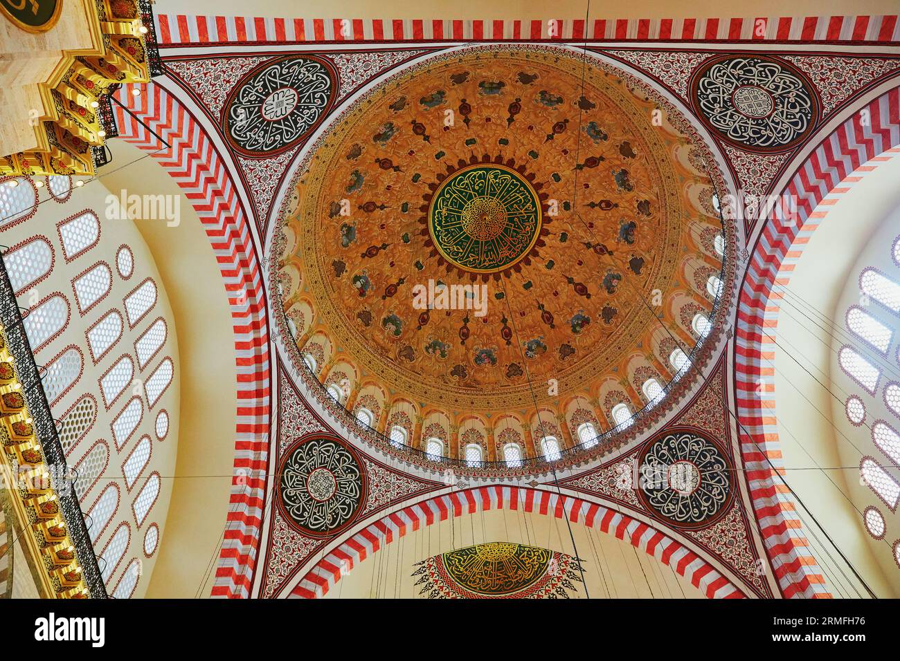 Beautiful ceiling of Suleimaniye Mosque in Istanbul Stock Photo - Alamy