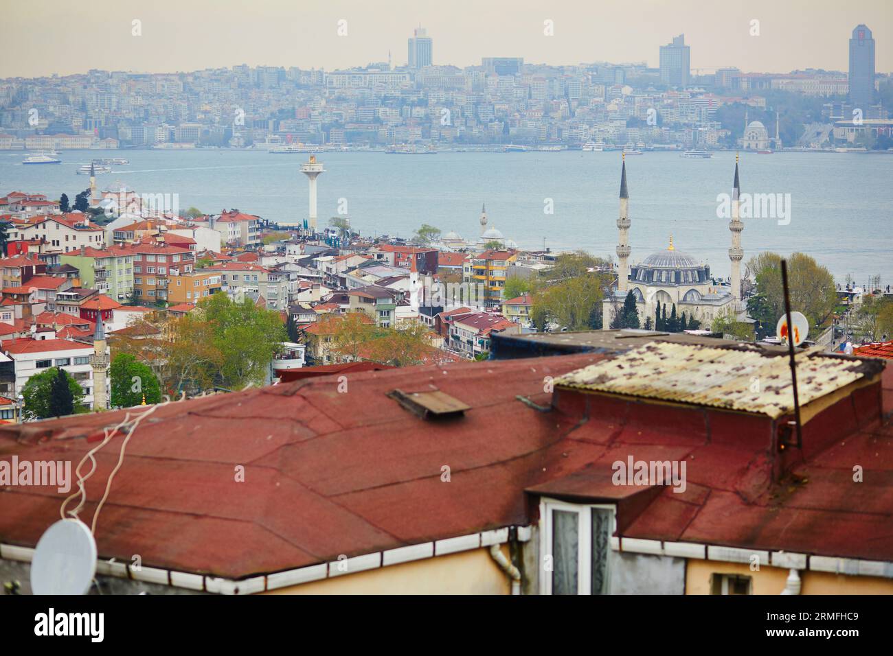 Scenic view of Uskudar district on the Asian side of Istanbul, Turkey ...