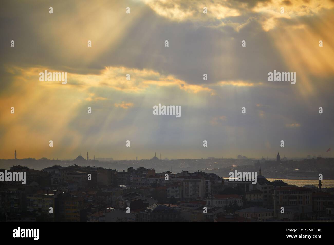 Scenic view of Uskudar district on the Asian side of Istanbul, Turkey ...