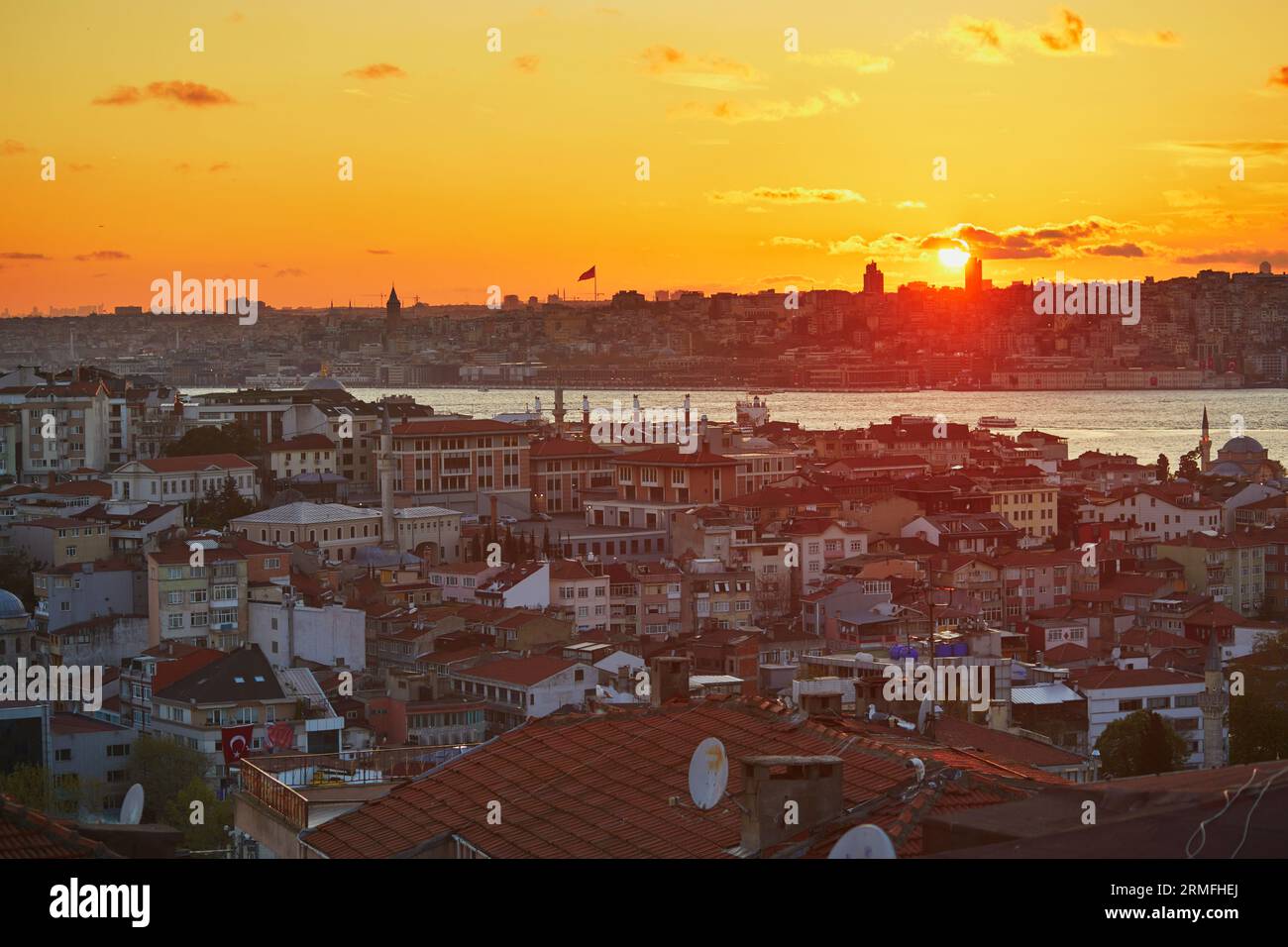 Scenic view of Uskudar district on the Asian side of Istanbul, Turkey ...