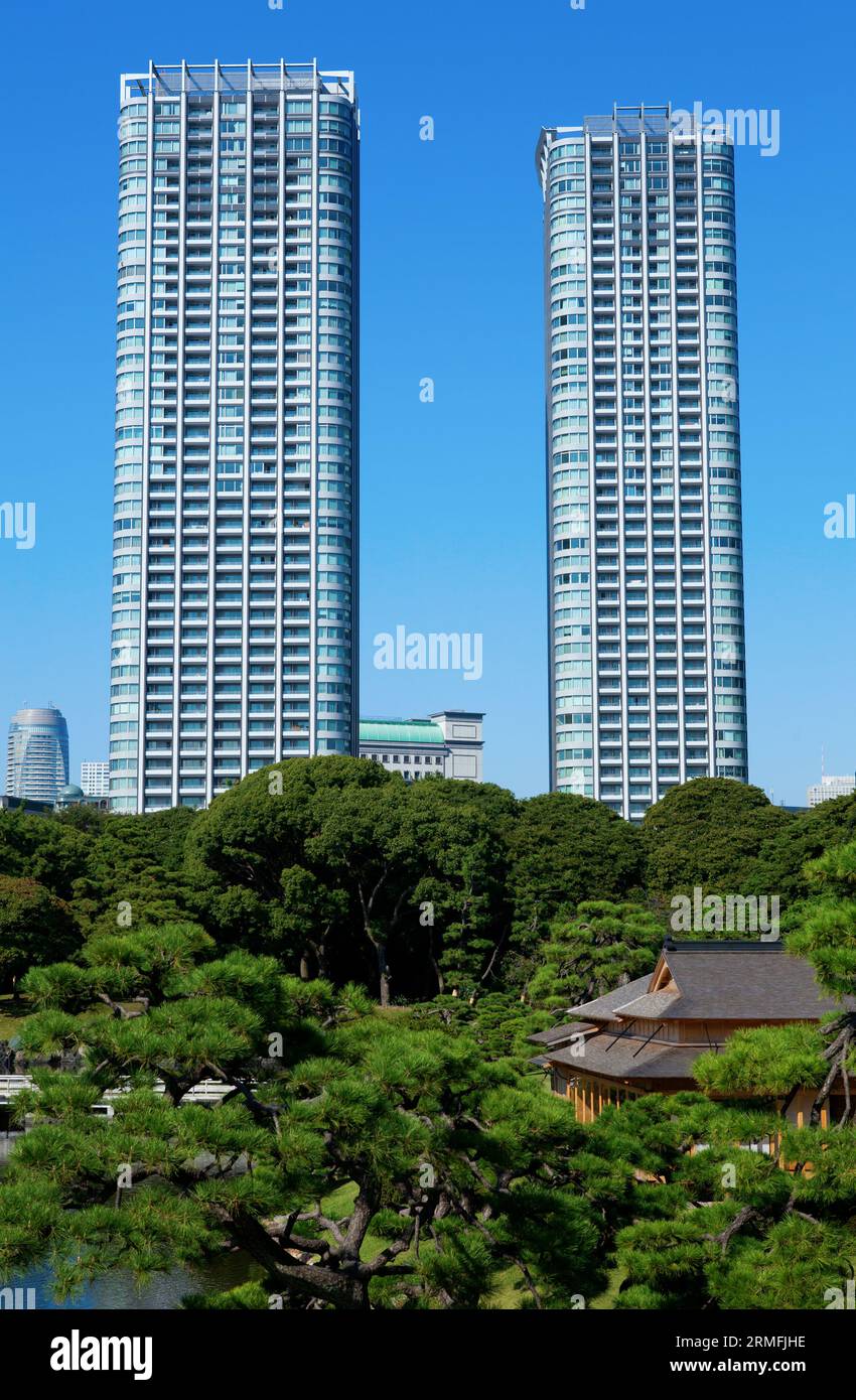 Hamarikyu gardens in Tokyo, Japan Stock Photo - Alamy