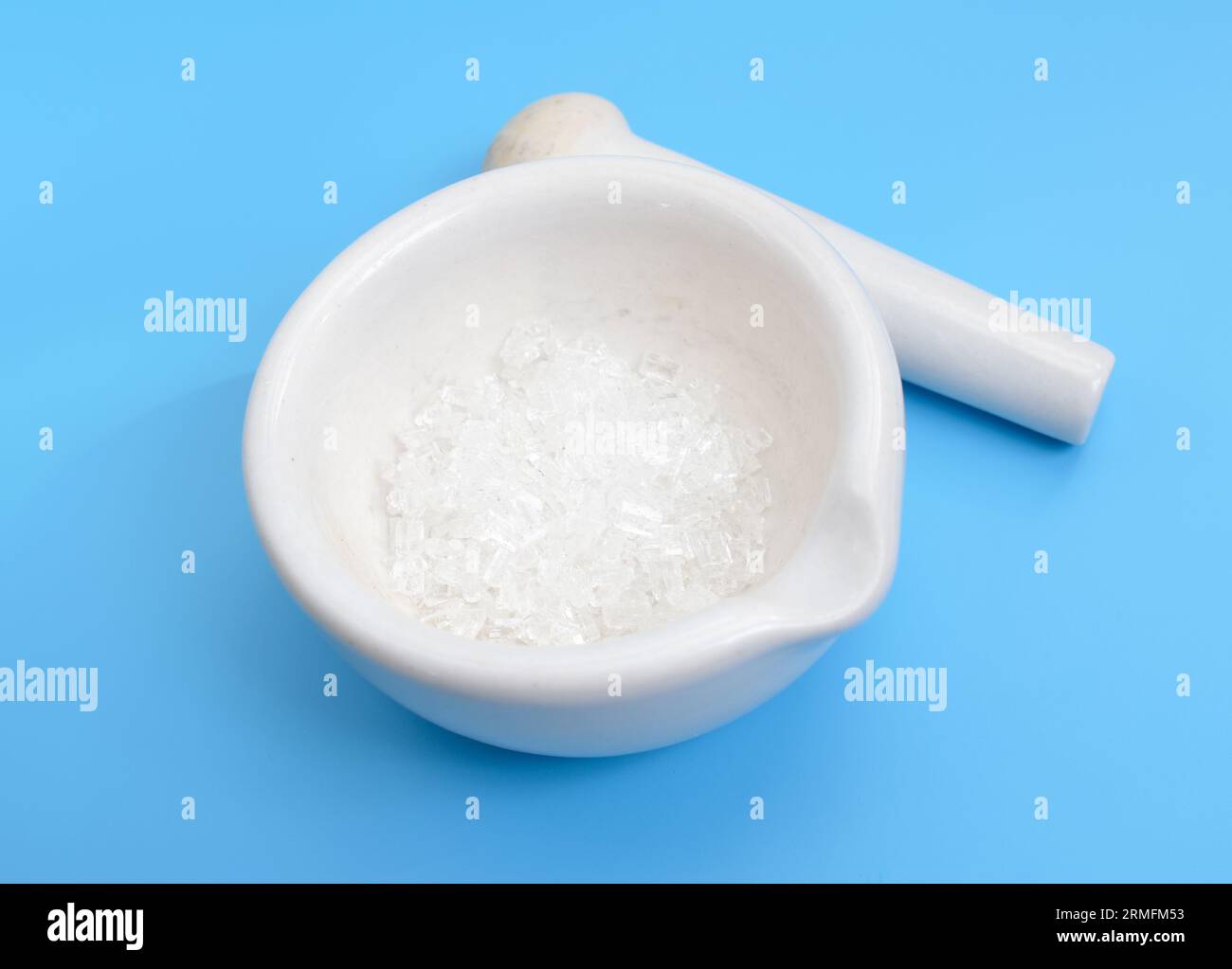 Sodium thiosulfate or sodium thiosulphate on blue background Stock ...