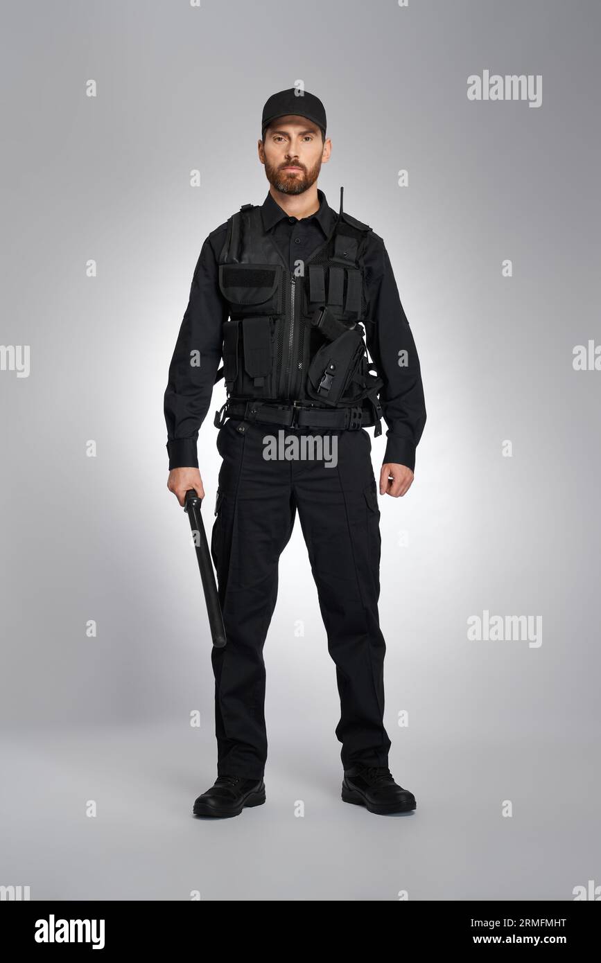 Bearded caucasian police officer standing hi-res stock photography and ...