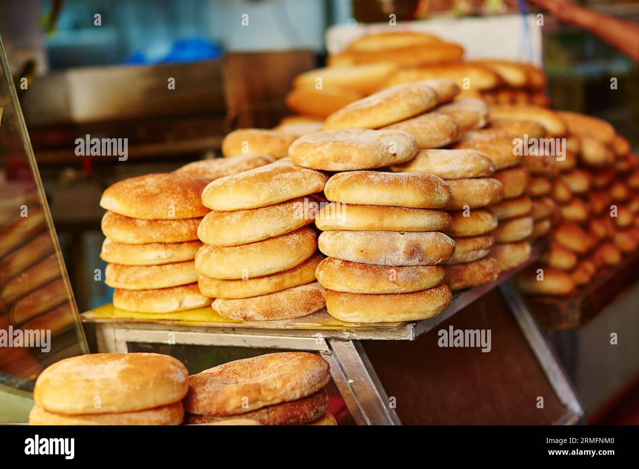 Souk souk fes fes maroc hi-res stock photography and images - Alamy