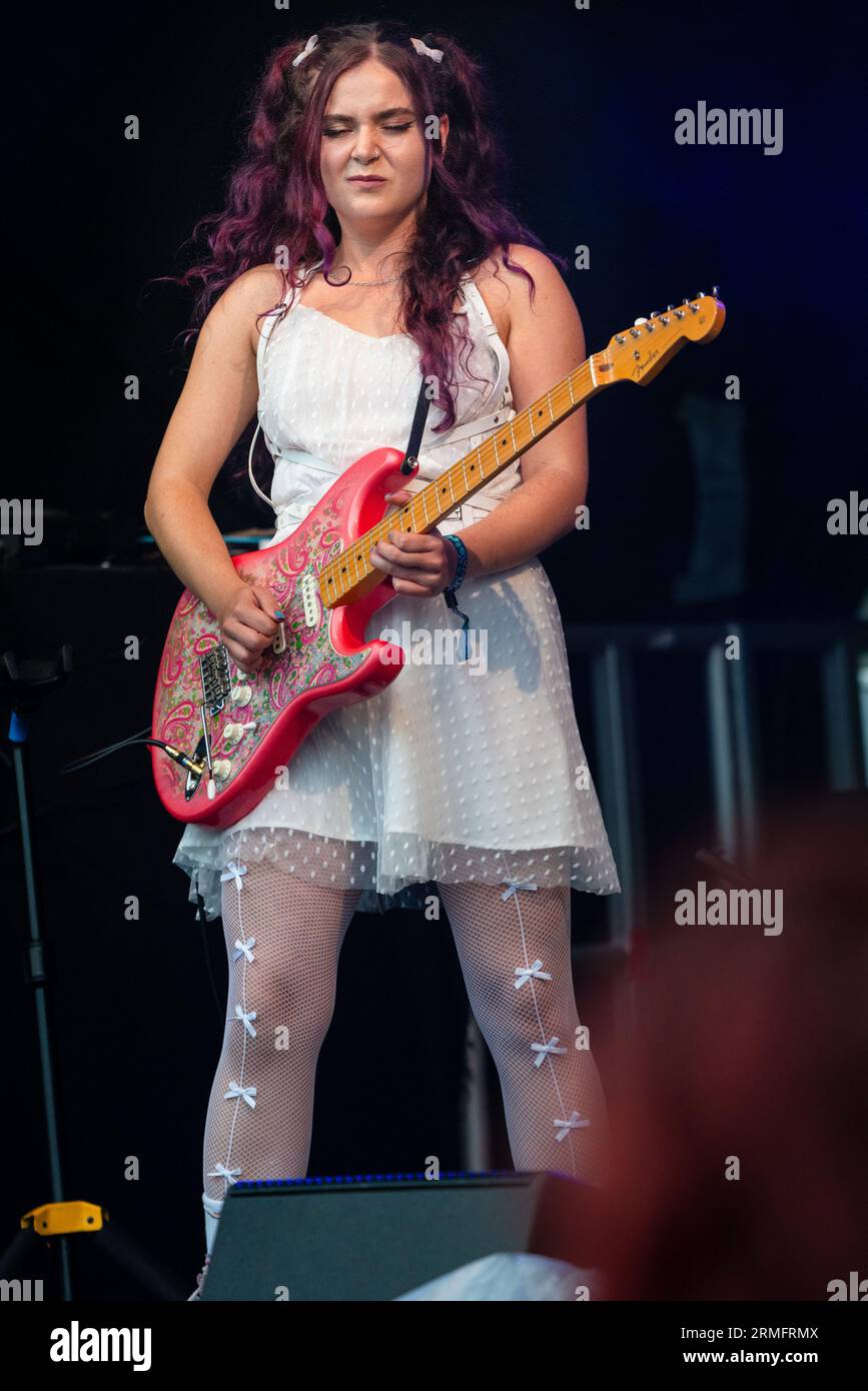 Eaves wilder band hi-res stock photography and images - Alamy